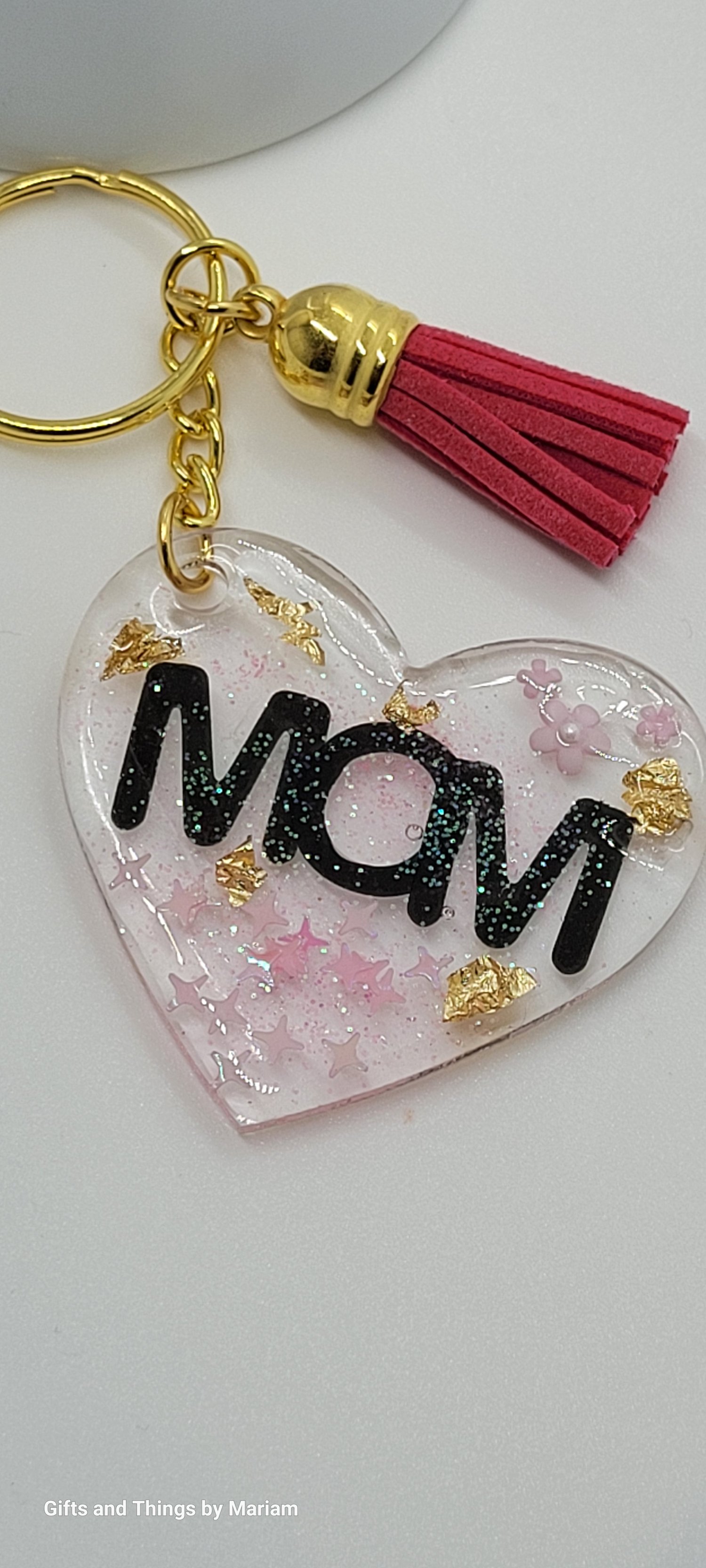 "Mom" Heart Shaped Keychain - Handcrafted - Payhip