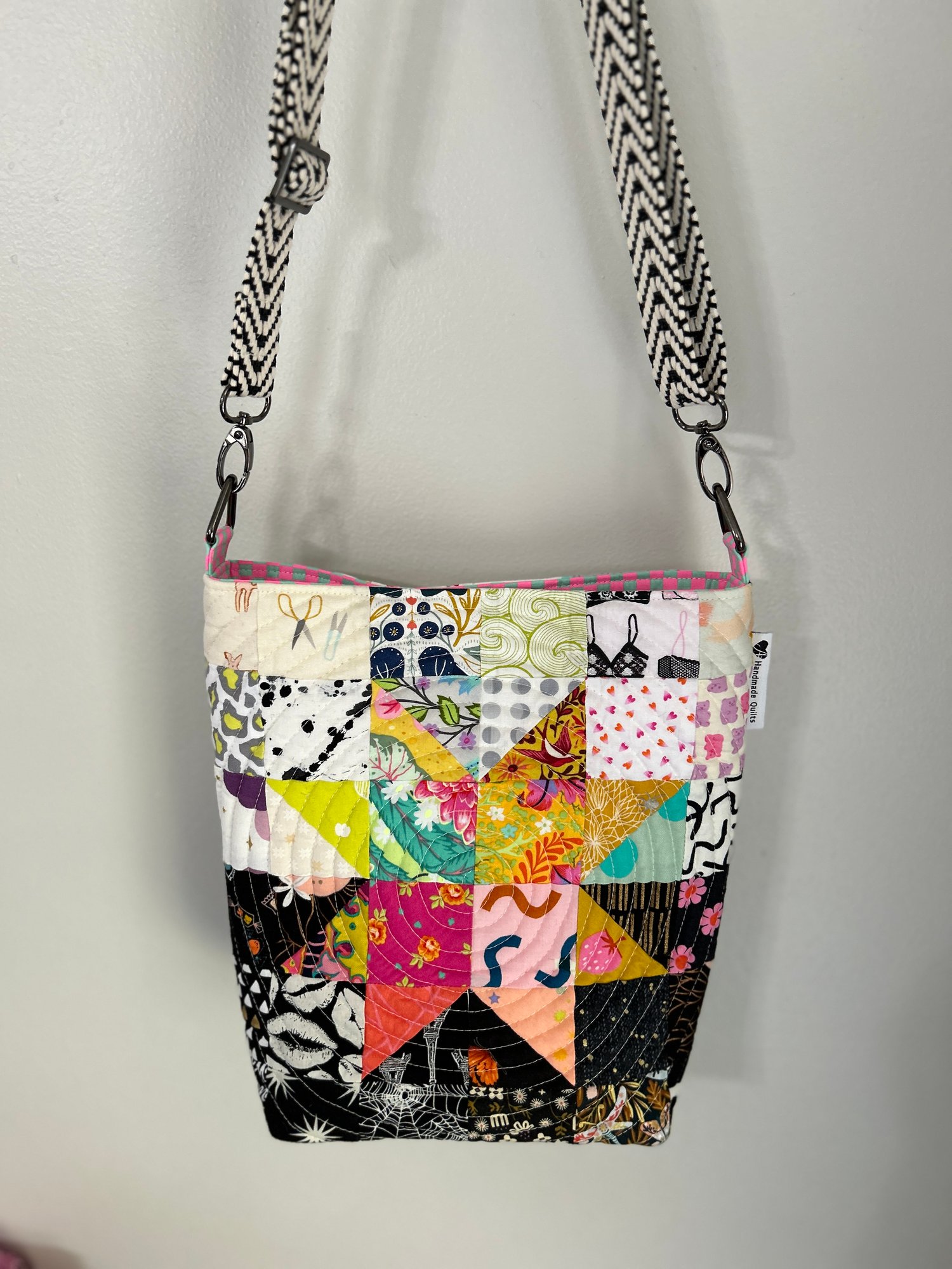 Mandy Andy Designs - Zipper Pouches & Bags