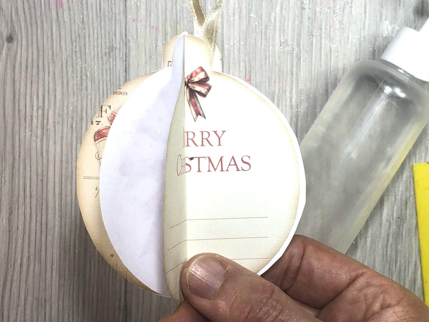 Tutorial - 3D Christmas Bauble Gift Tag