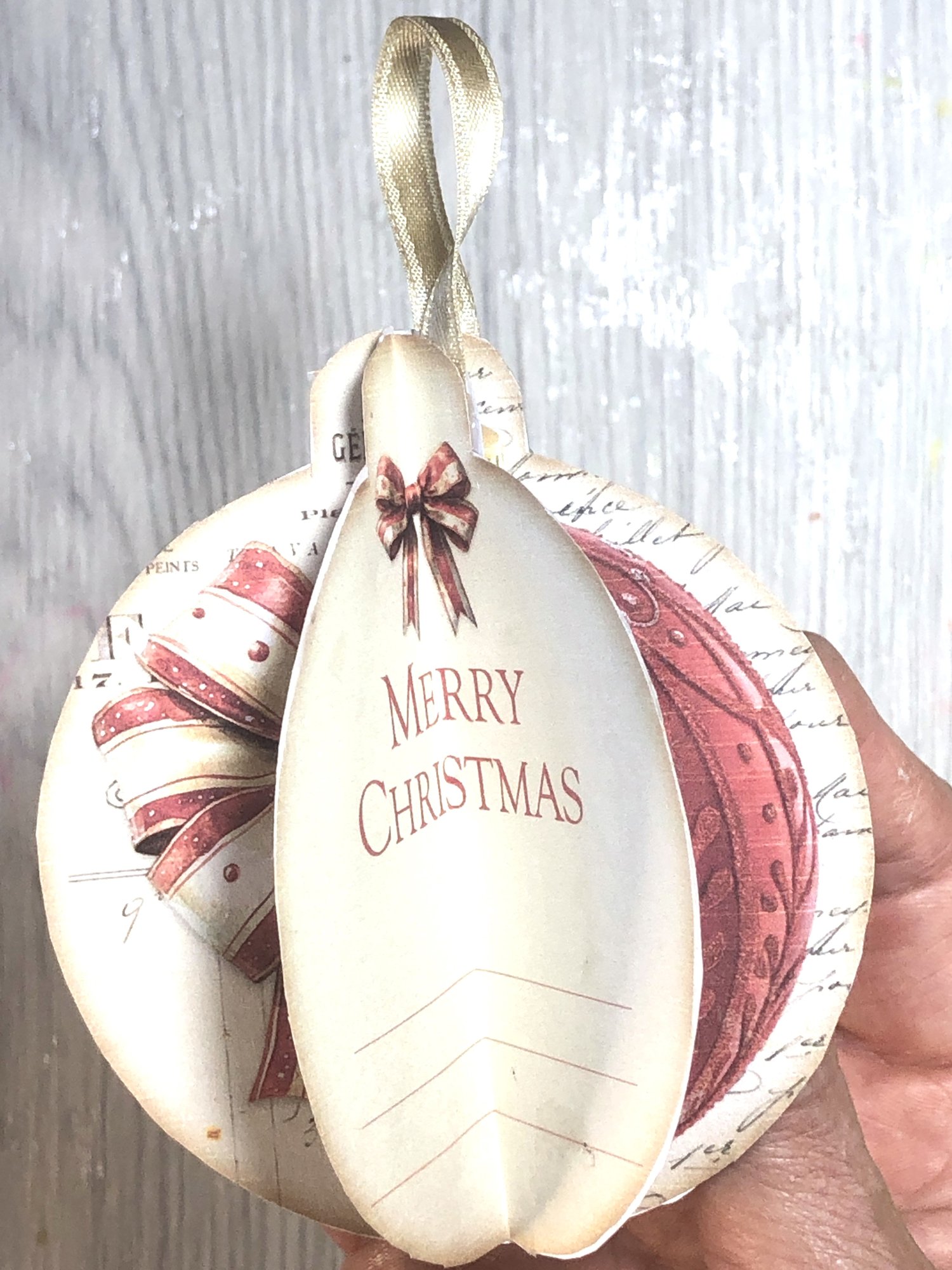 Tutorial - 3D Christmas Bauble Gift Tag