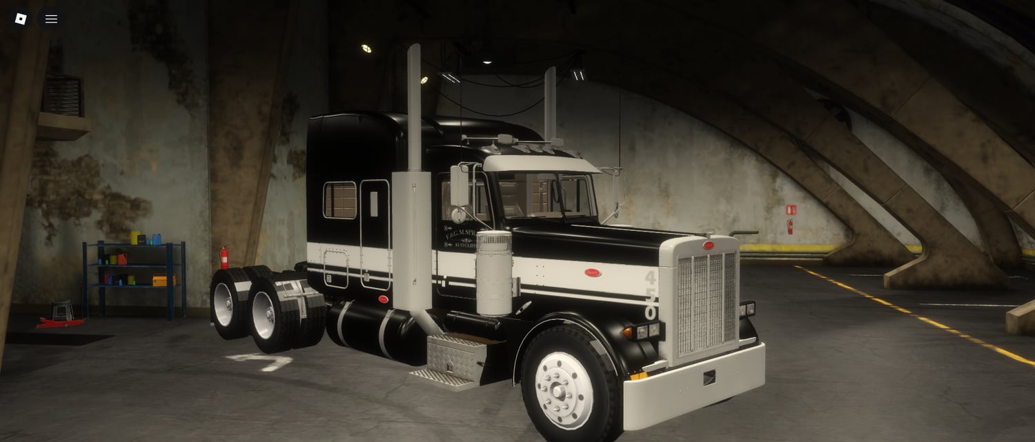 FREE Peterbilt 379 2005 Black – Detailed Drivable Truck Model for Roblox