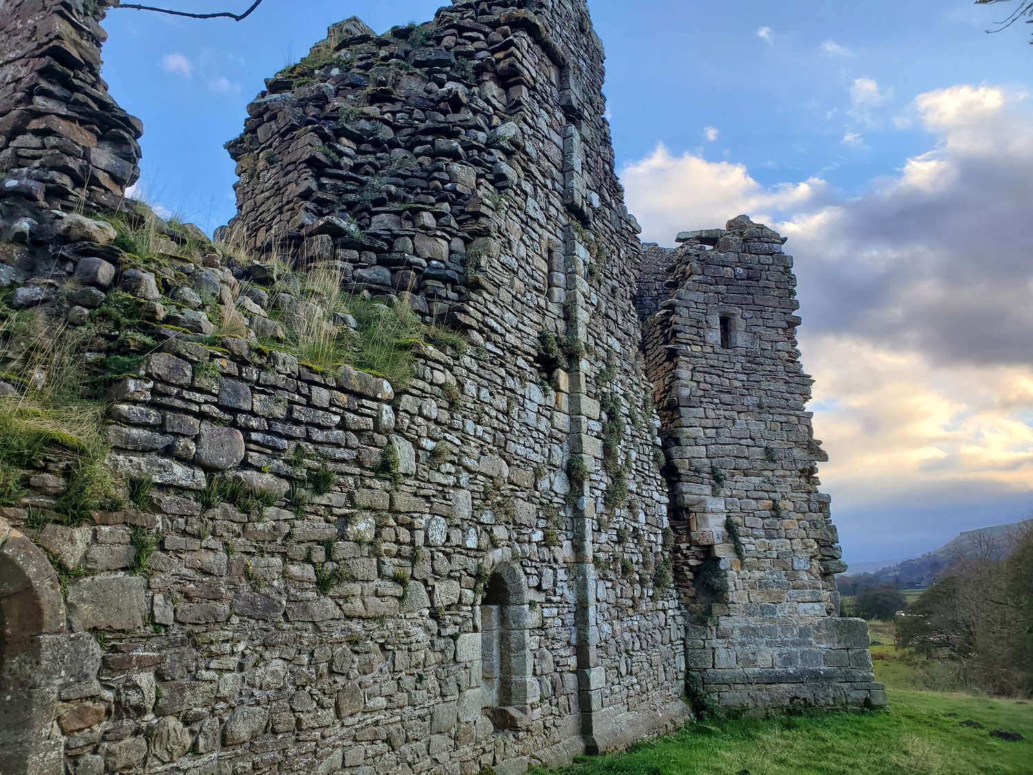 Pendragon Castle: Assassin Knight, Lady Anne Clifford & Abandonment