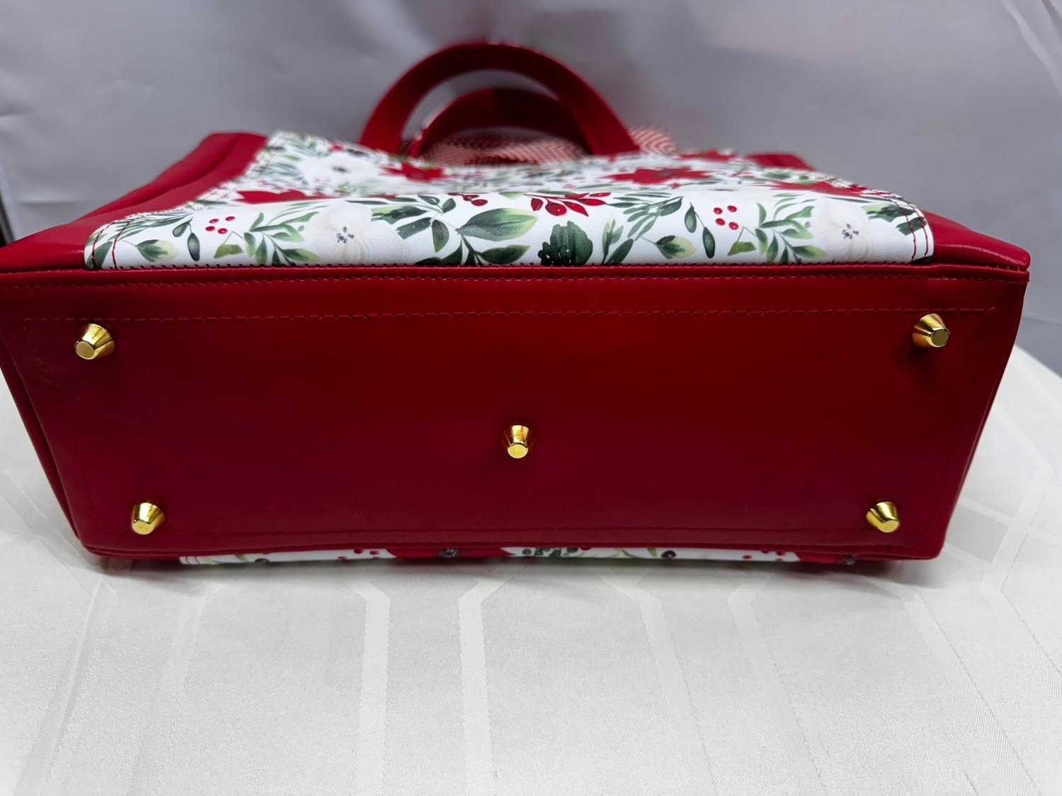 Page 4 — Charyn Handbag Tester Photos