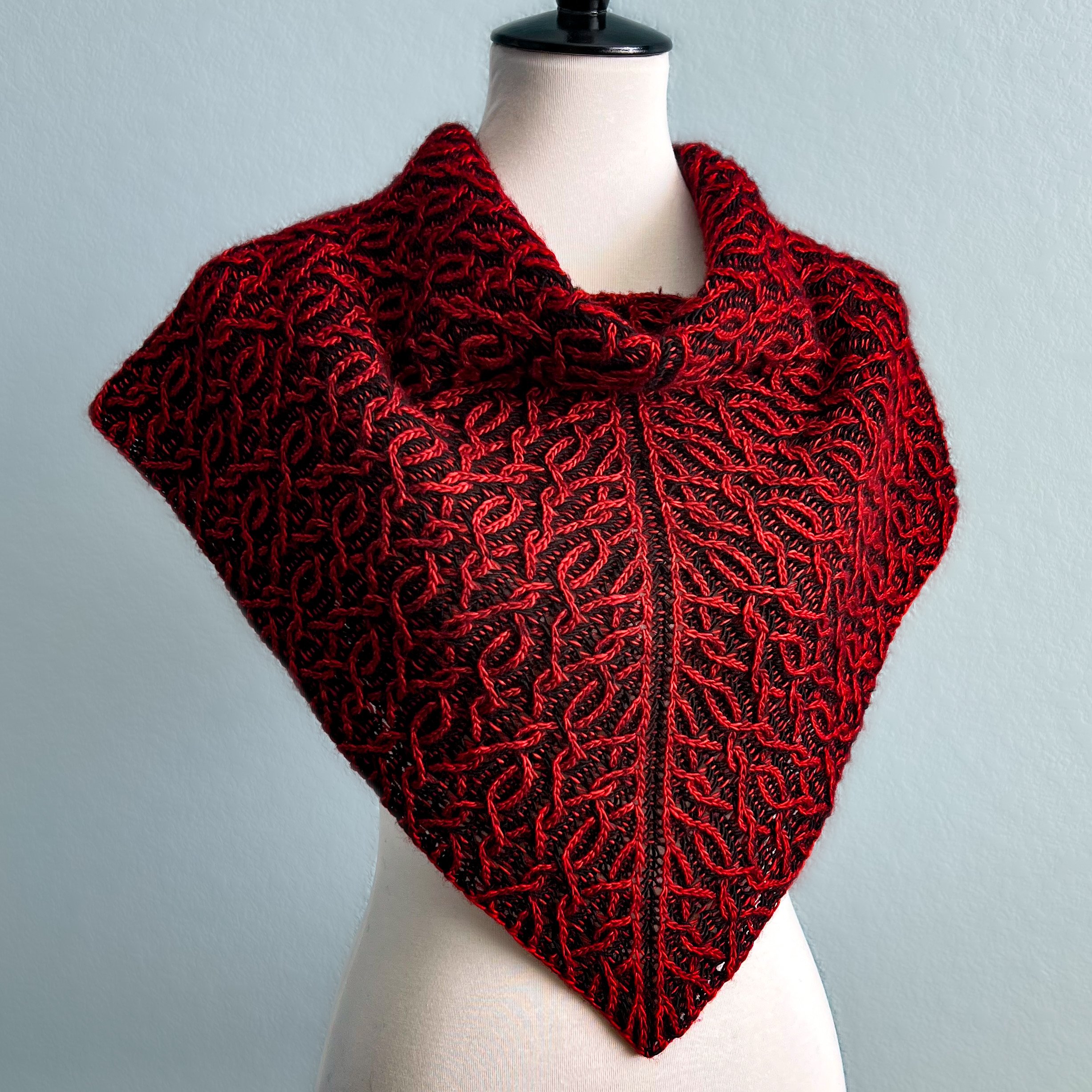 Entwined Queen's Shawl Pattern - Payhip