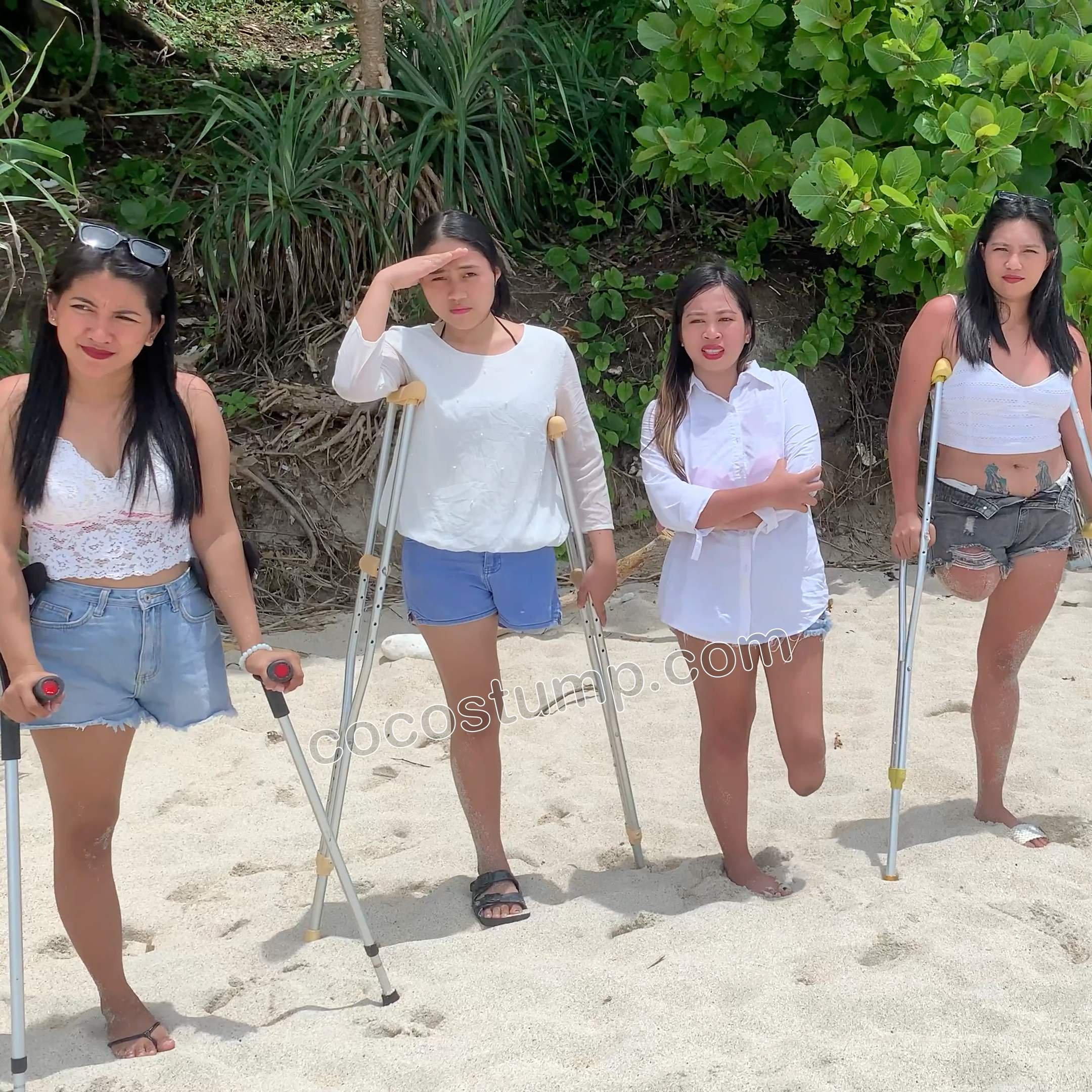 4 amputees at the beach - Payhip