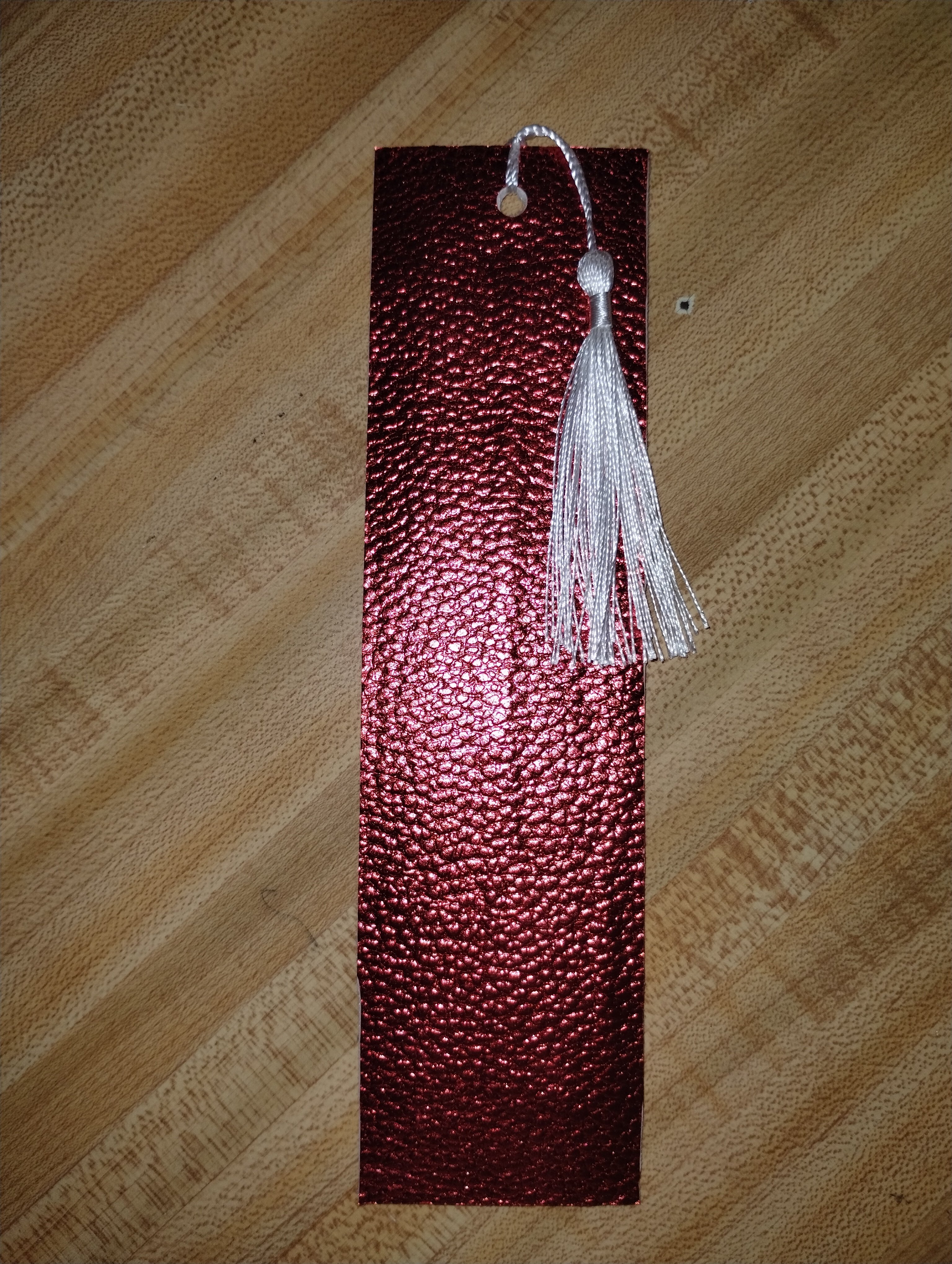Item D8 Metalic Red Bookmark with white tassle. - Payhip