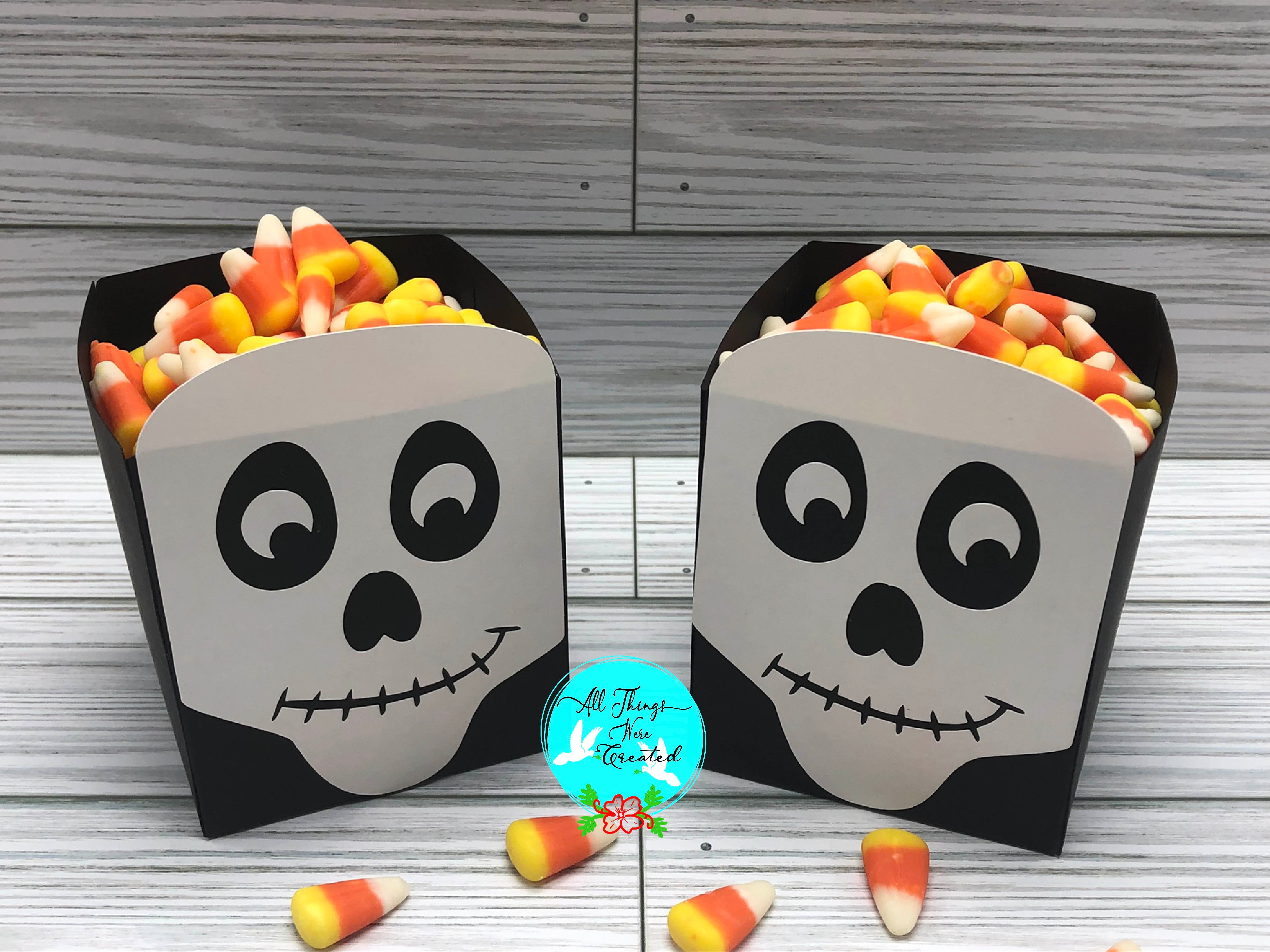 Halloween Skull Treat Box DIGITAL svg Cut File, Treat Bag svg, Skull ...