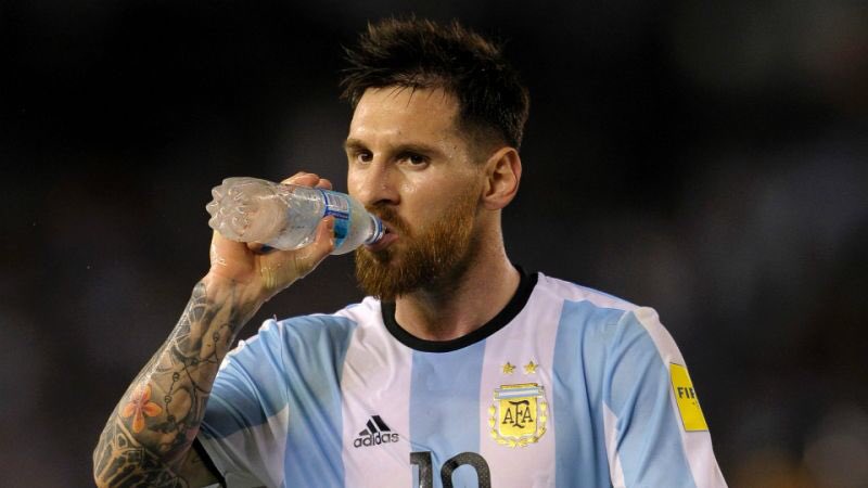 Hydration Strategies for Football Players: When and How Much to Drink