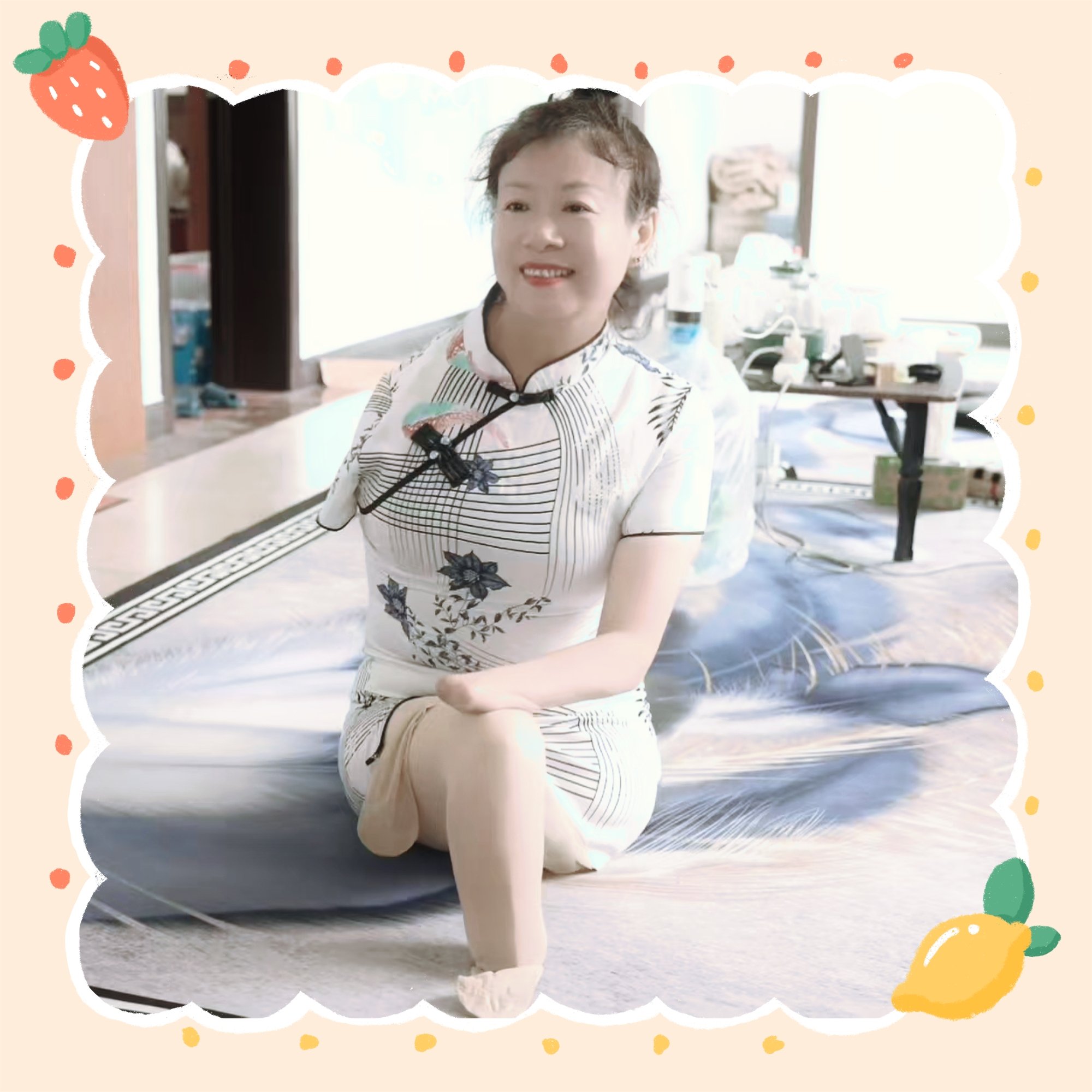 Carol: A strong and optimistic Quad Amputee Lady is singing loudly - Payhip