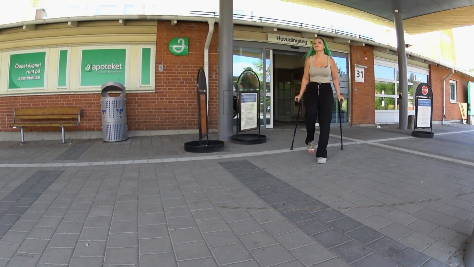 Miss Metnal 16 - I sit on the bench so you can see me wiggle my toes ...