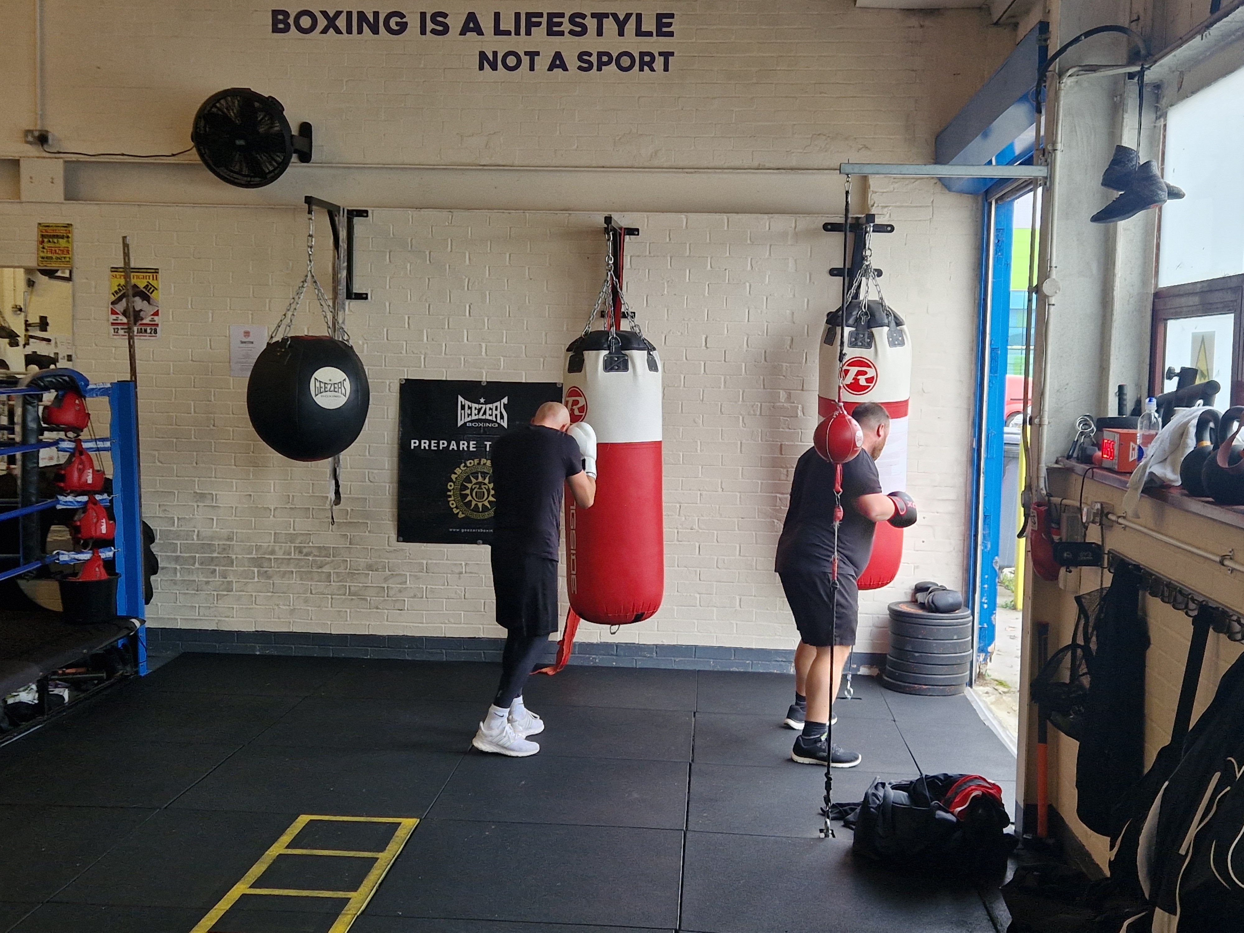 10 Essential Boxing Tips for Beginners to Kickstart Their Journey