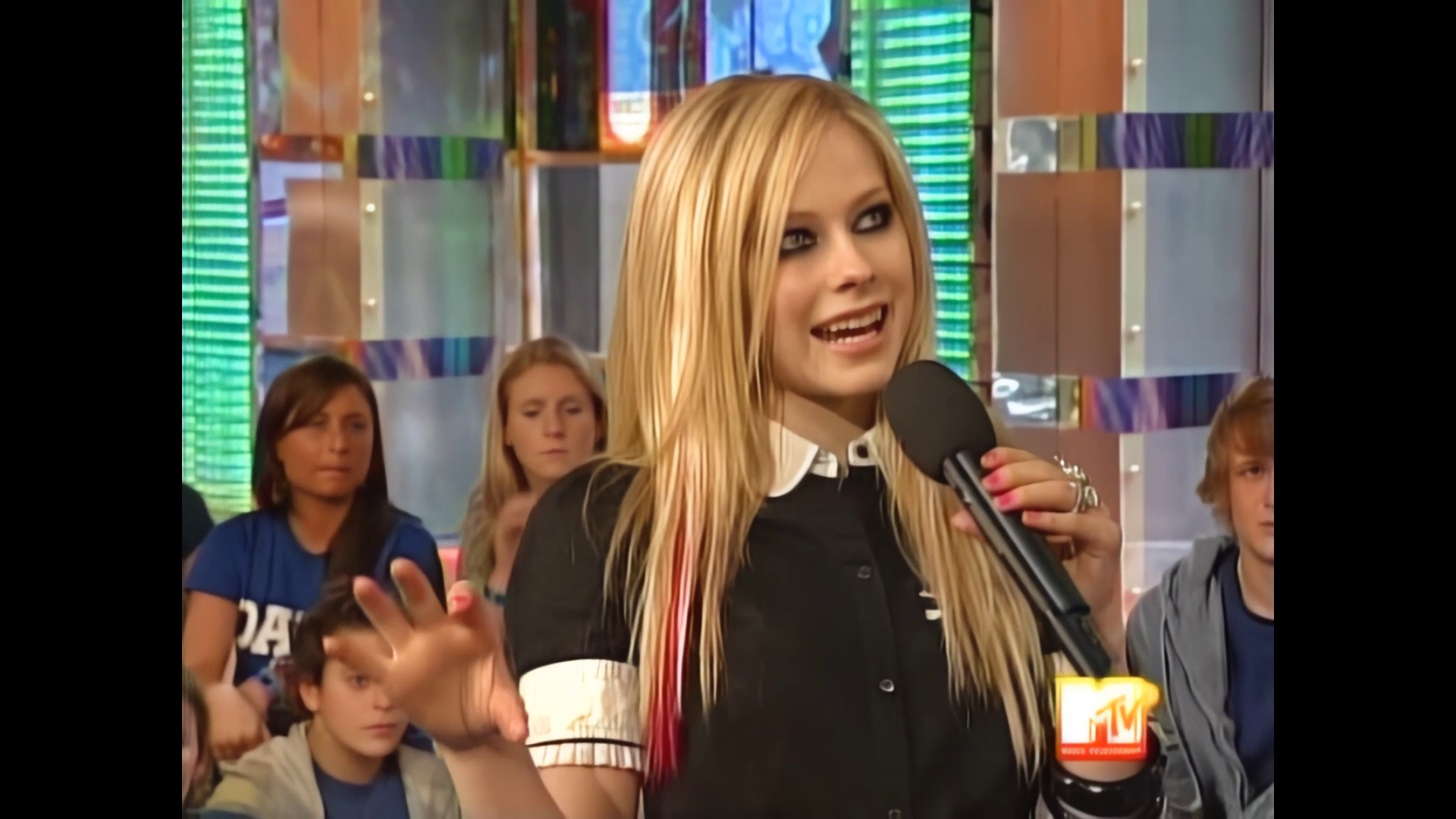 MTV TRL Interview 18.04.2007 - Avril Lavigne - Payhip