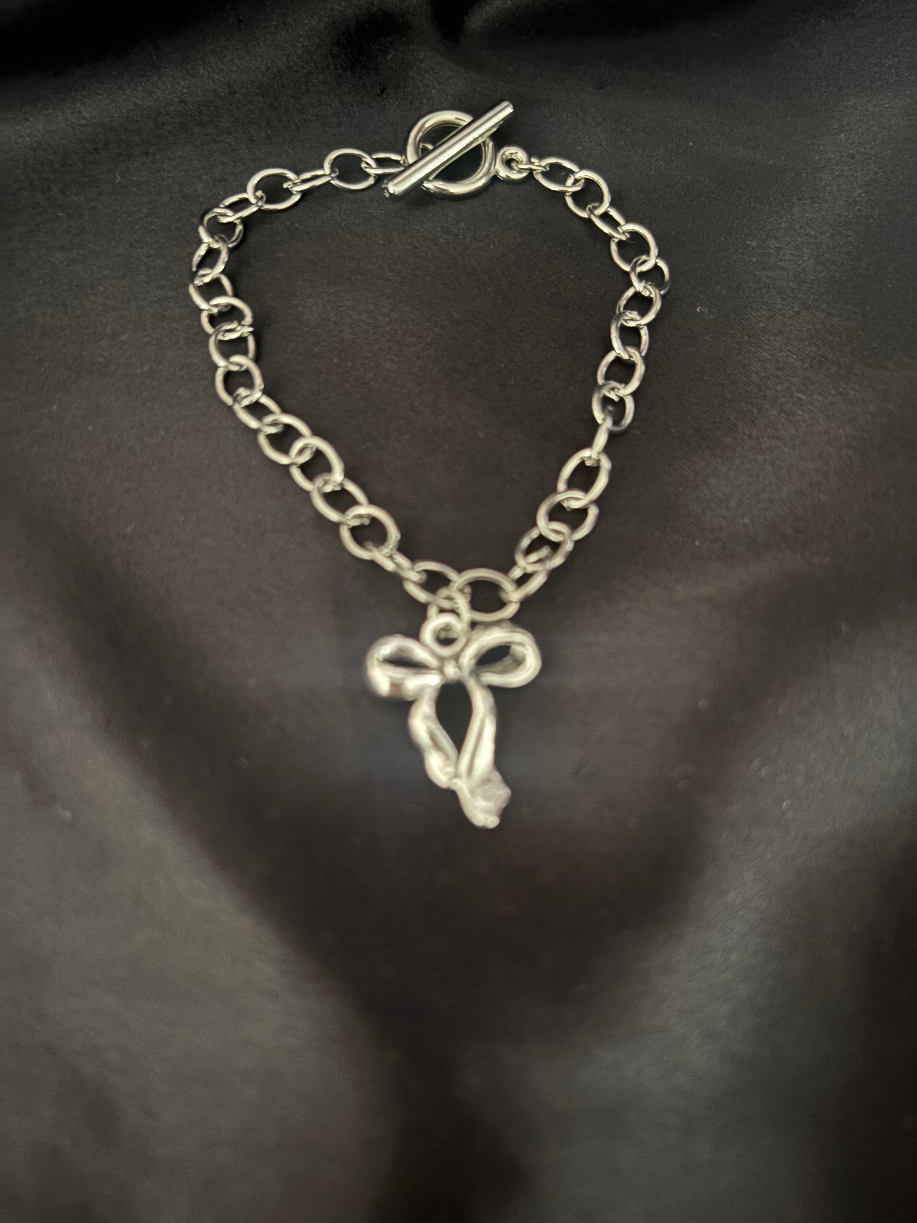 Silver bow chain bracelet - Payhip