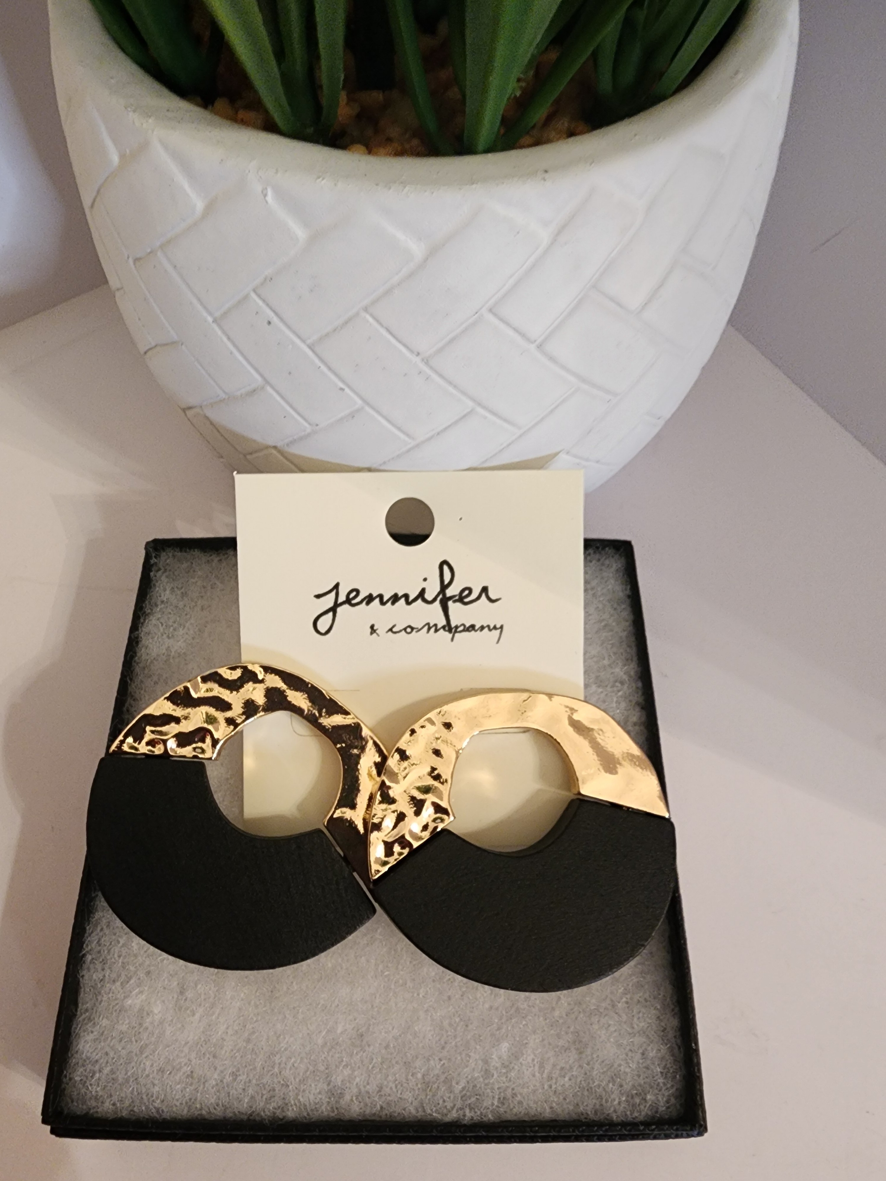 Black and Gold Earrings - Payhip