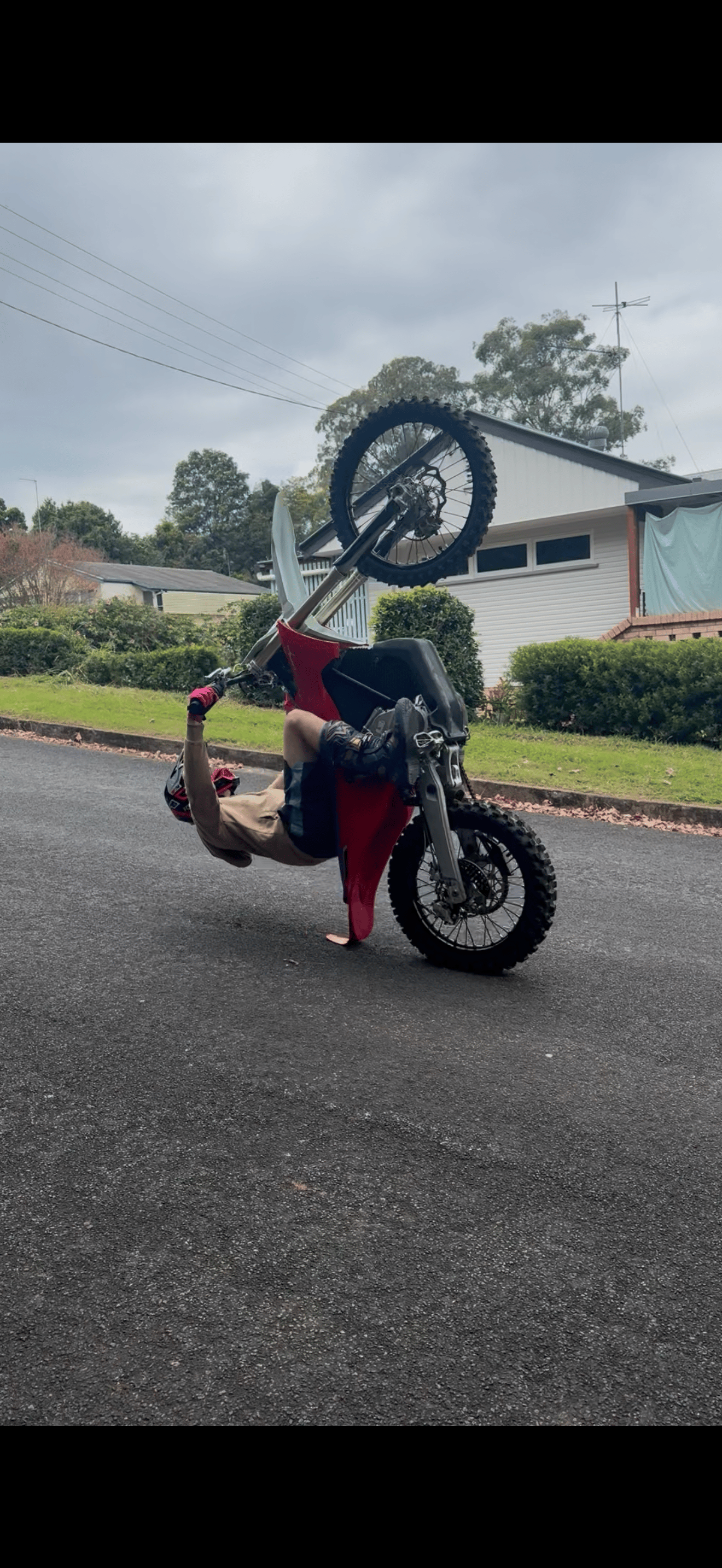 Basic - How to Wheelie (hand brake) - Payhip