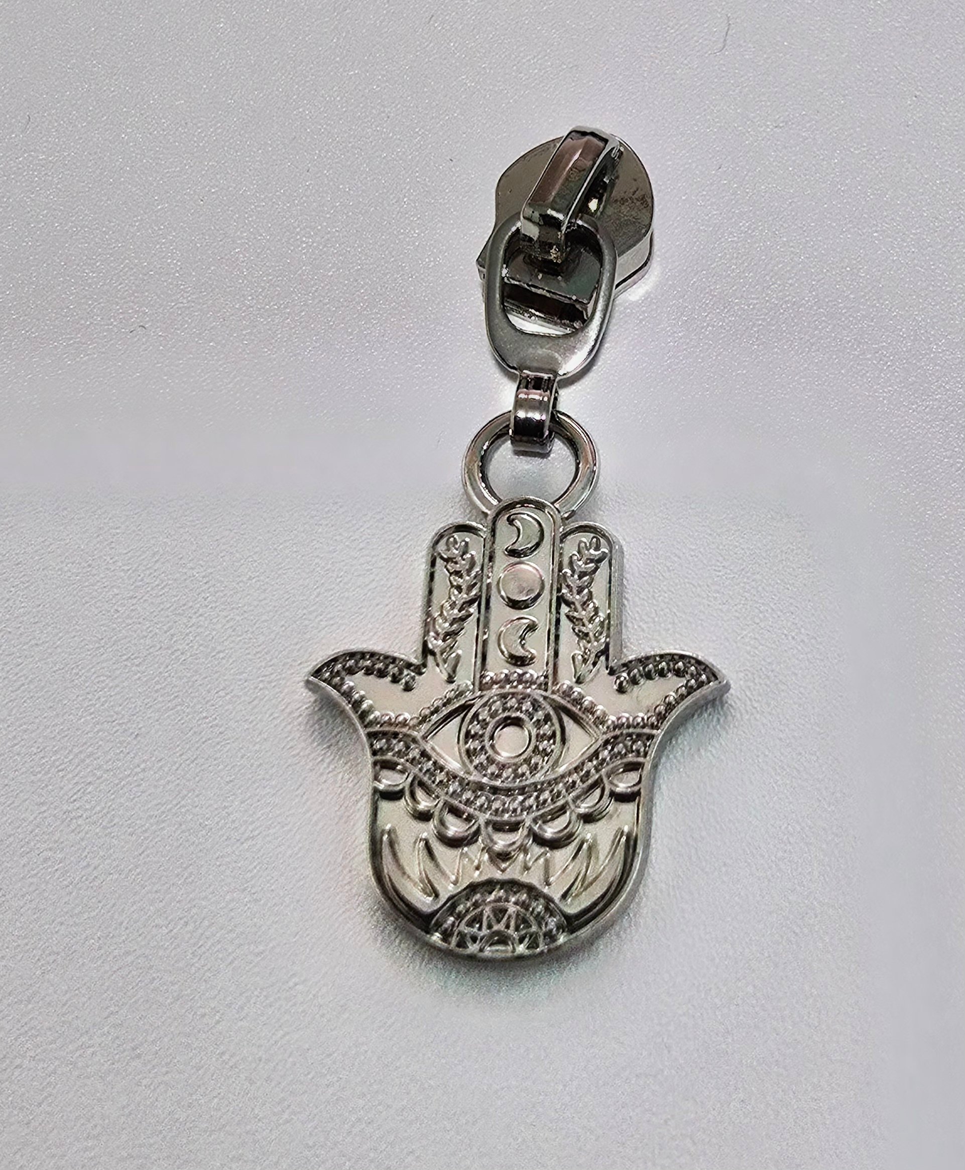 #5 Silver Hasma Hand Zipper Pull - Payhip
