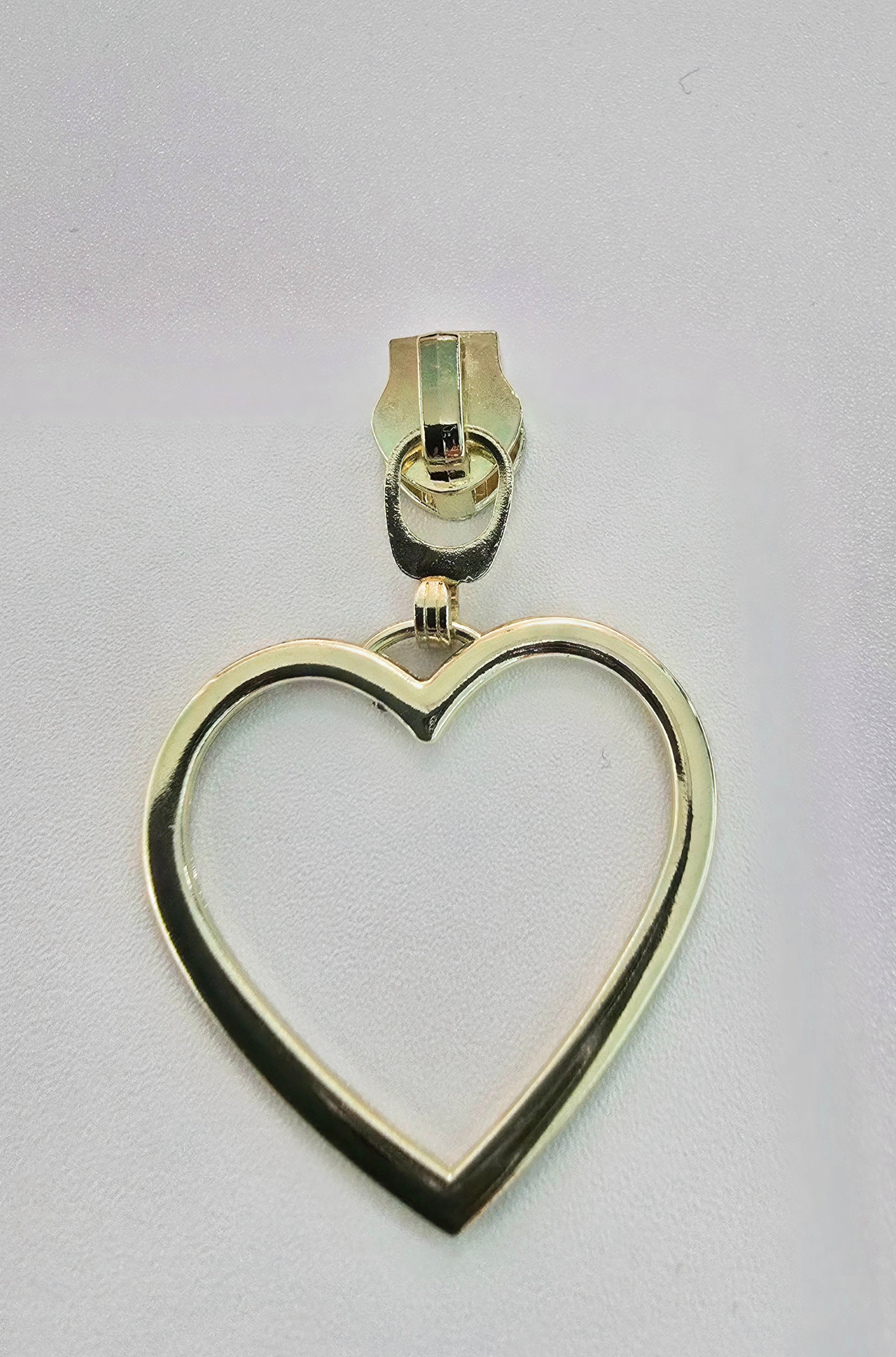 #5 Gold Giant Heart Zipper Pull - Payhip