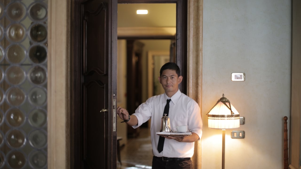 Must-Know 100 Hospitality Terms for Hotel Staff