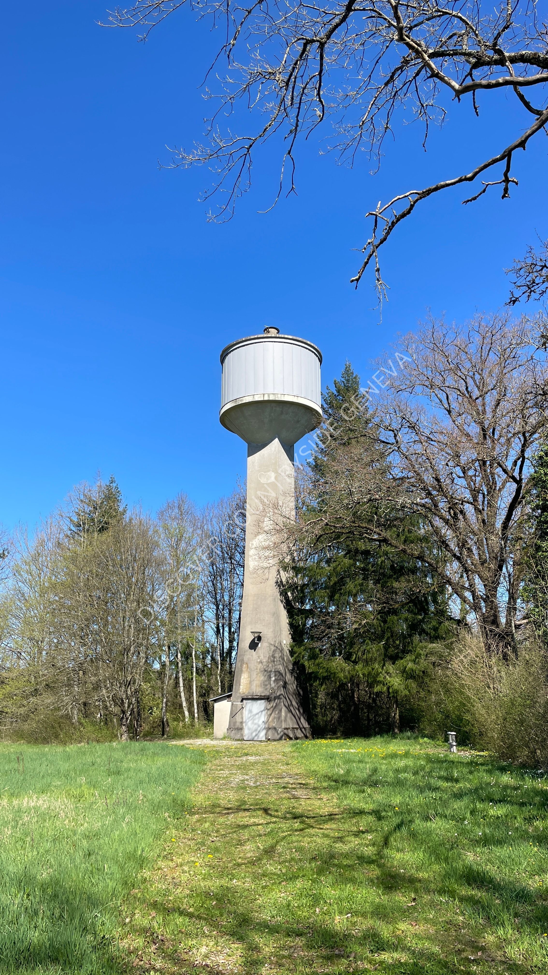 Château d'Eau Chancy Water Tower - Payhip