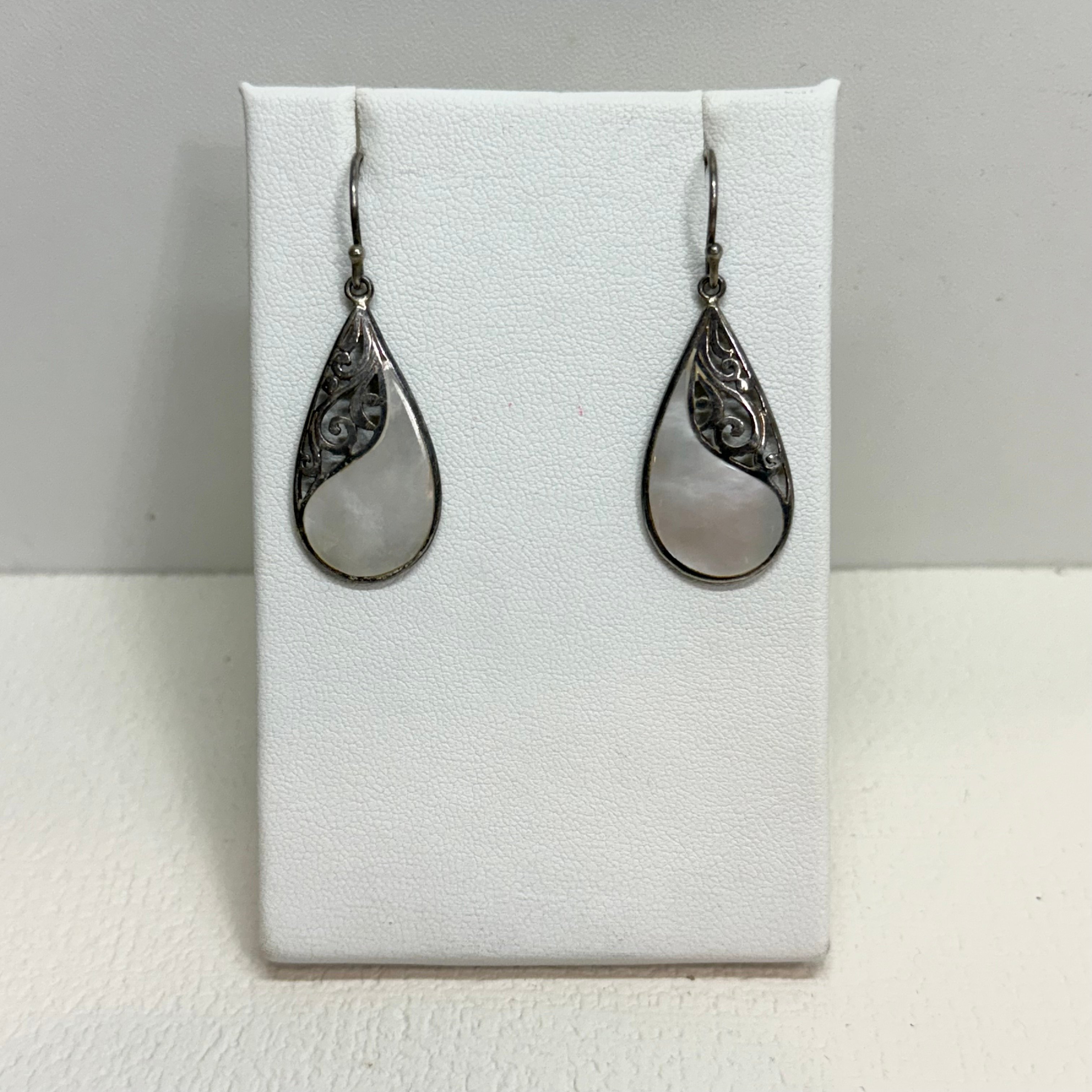 Mother of Pearl sterling silver earrings - Payhip