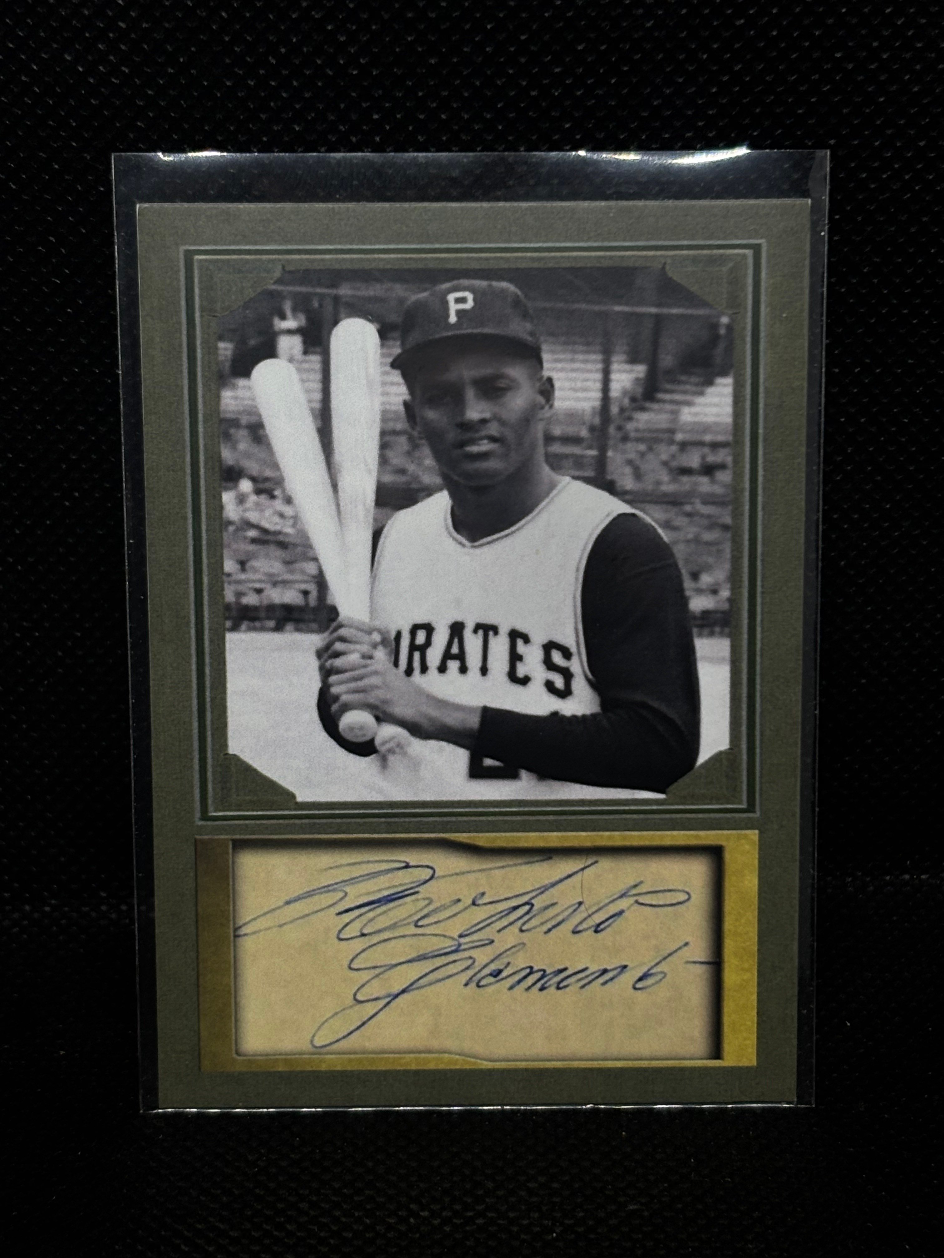 Roberto Clemente – Facsimile Autograph Edition - Payhip