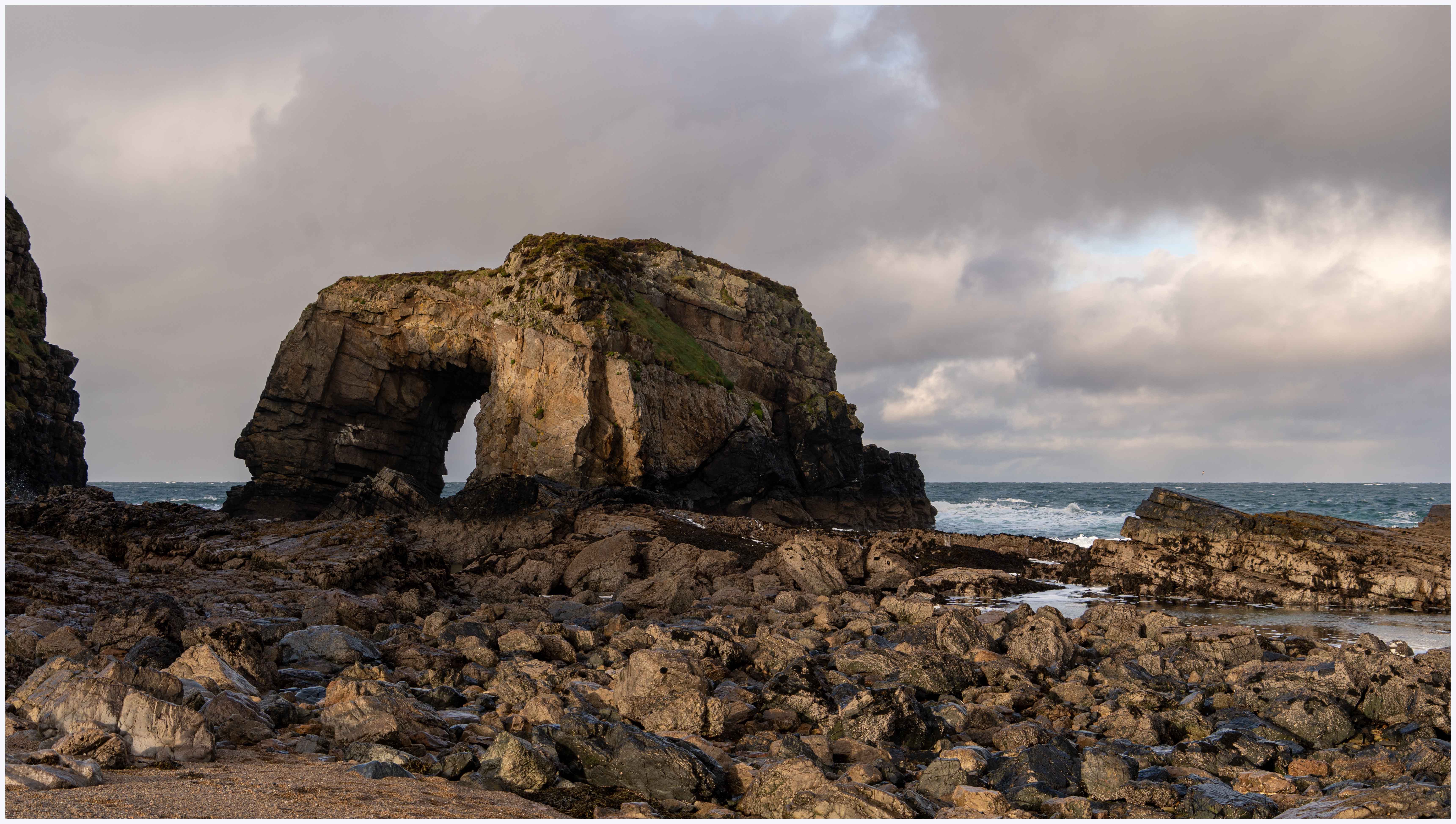 Great Pollet Sea Arch Donegal – Dramatic Coastal Rock Formation, Wild ...