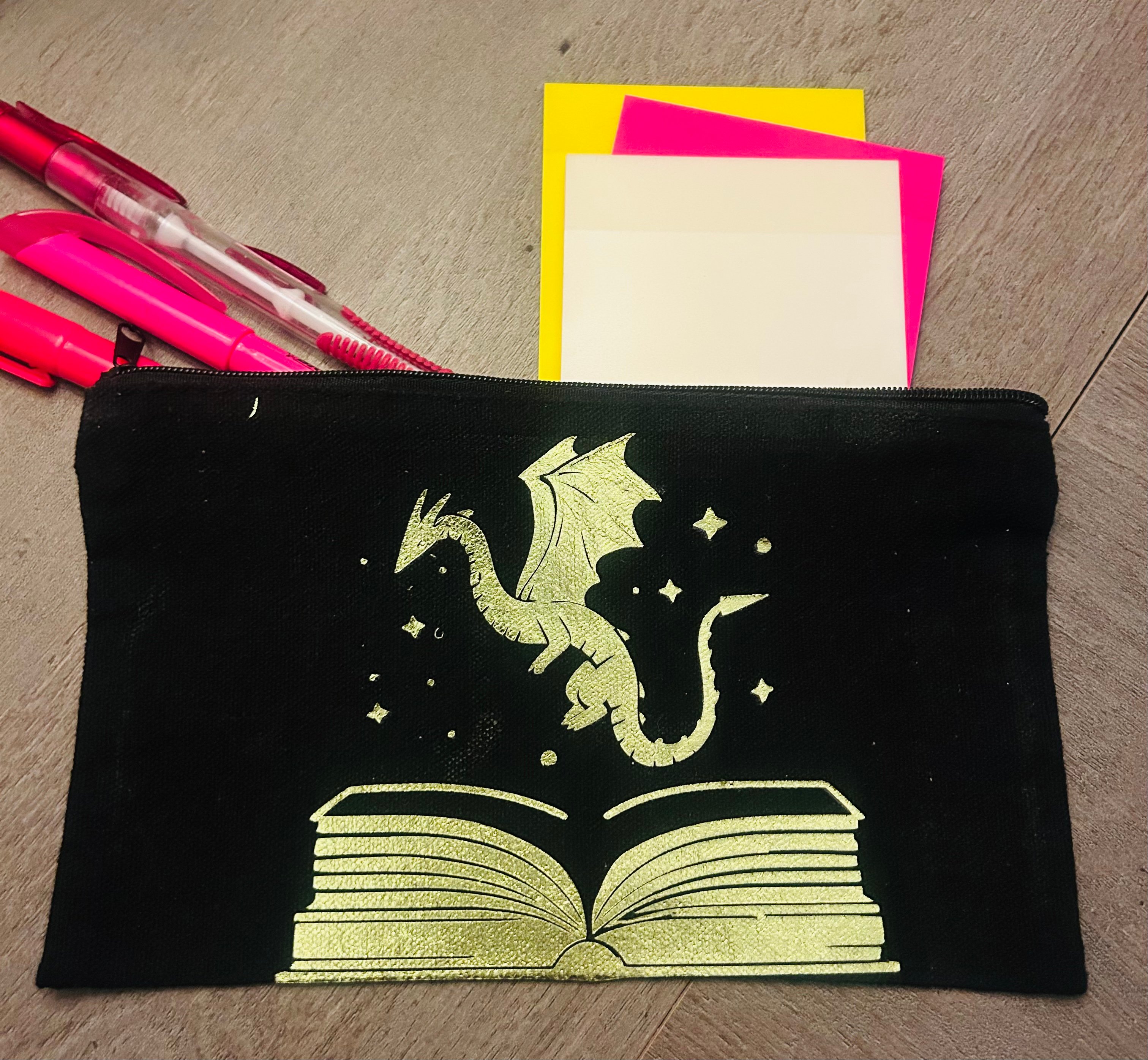 Dragon Zippered Bag - Payhip