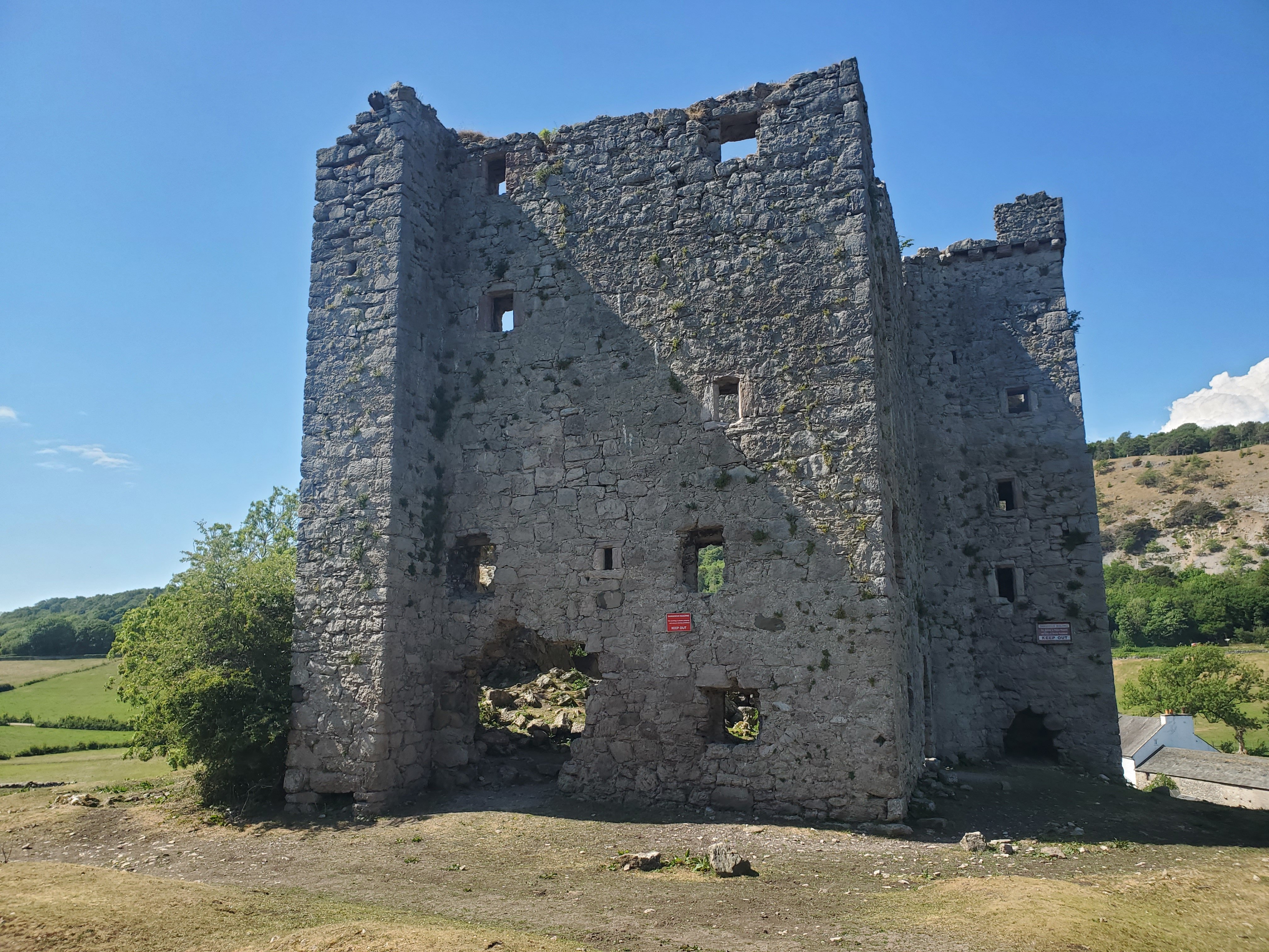Arnside Tower: Medieval Castle, Earl of Derby & Scottish Raiders