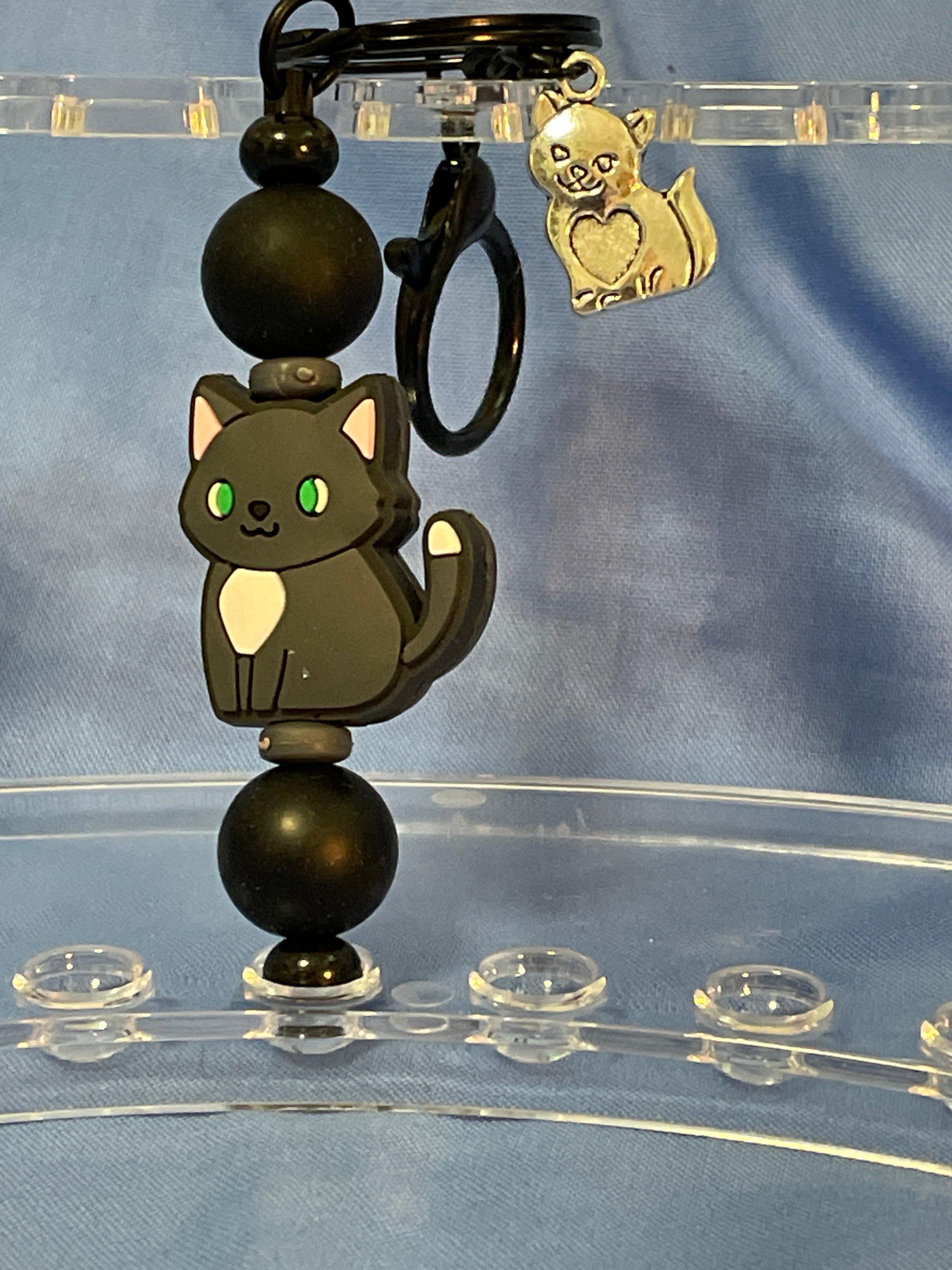 Black cat - Payhip