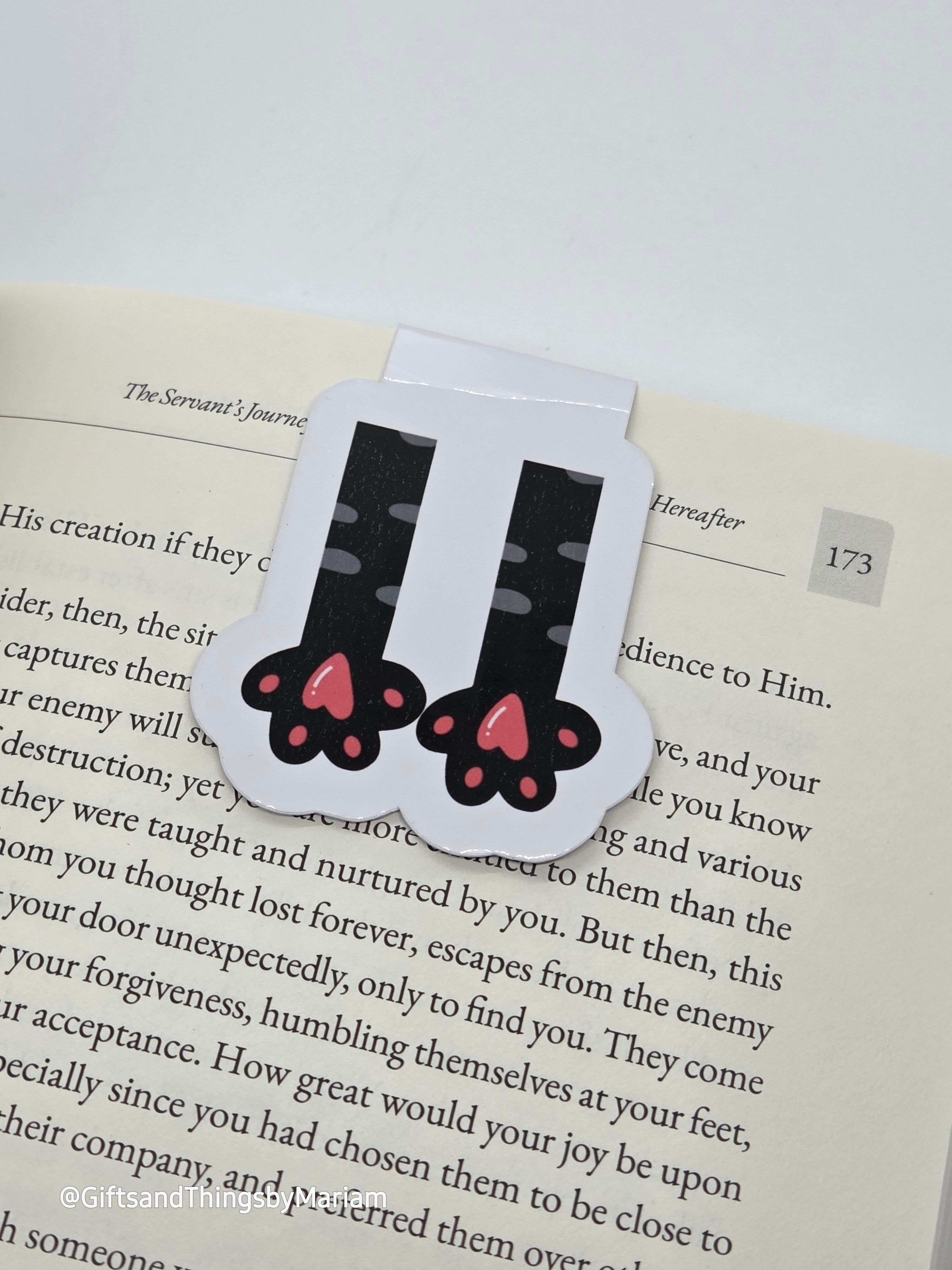 Cat Paw Magnetic Bookmark - Payhip